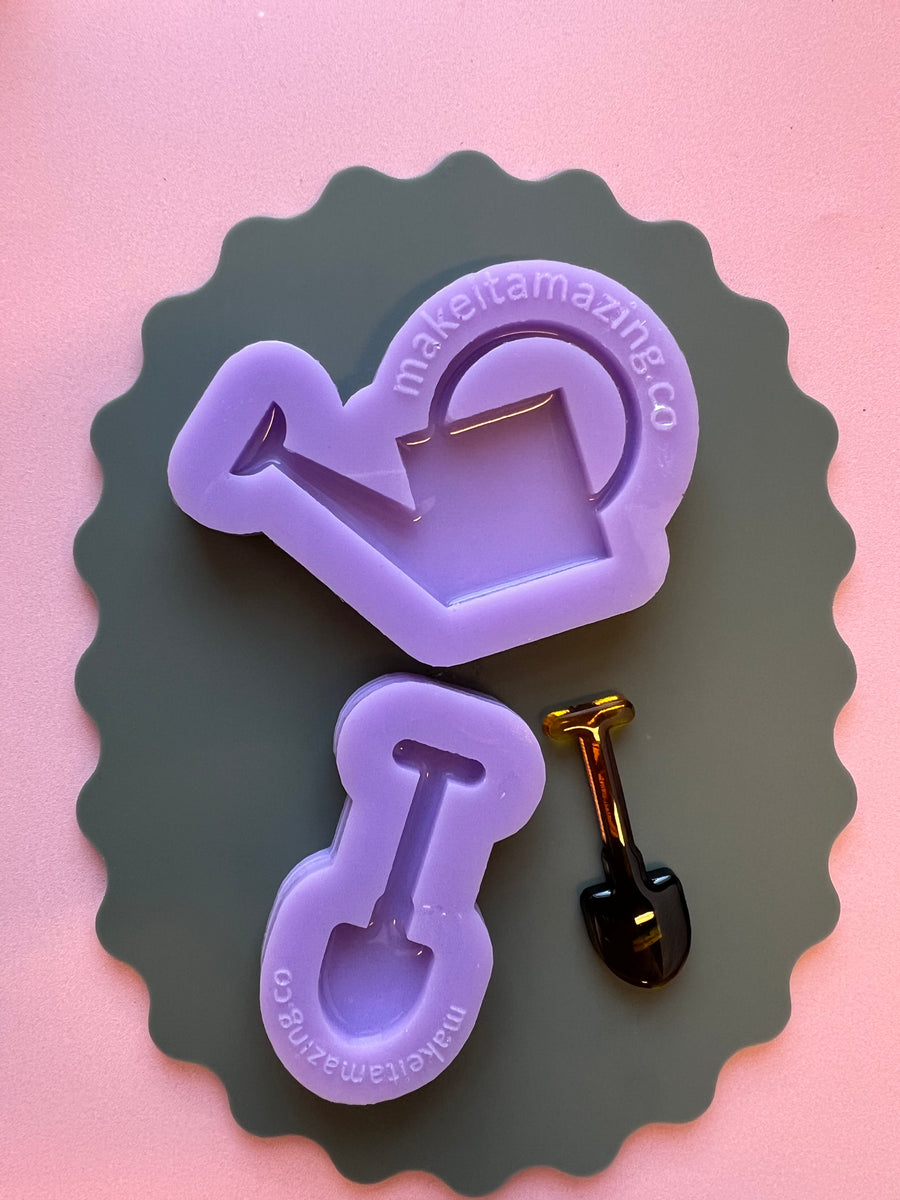 Gradening pre domed moulds – Make It Amazing